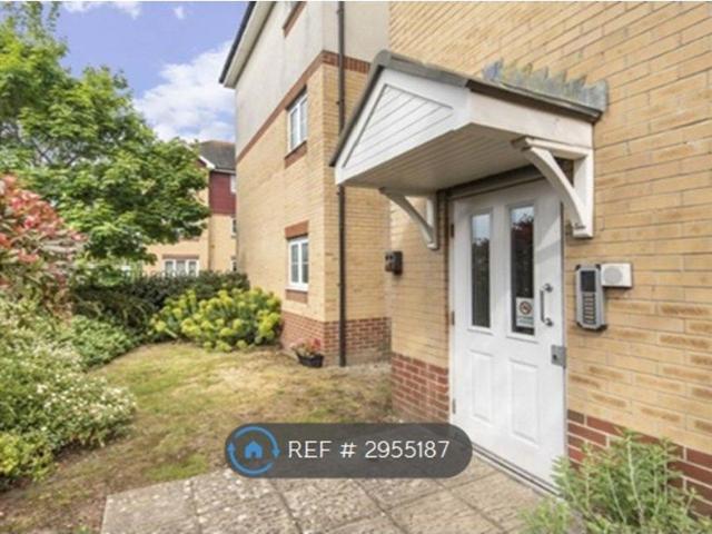 The Fairways, Farlington PO6, 2 bed flat to rent, £1,300 pcm | PrimeLocation