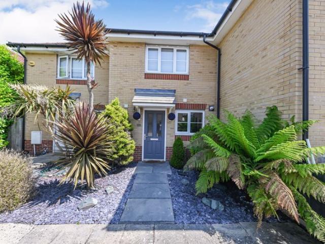 The Fairways, Portsmouth PO6, 2 bed terraced house to rent, £1,500 pcm | PrimeLocation