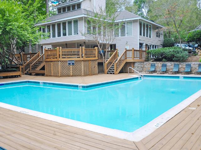 The Falls at Sope Creek Apartments 2 Bedroom Apartment for Rent at 1950 Roswell Rd, Marietta, GA 30068