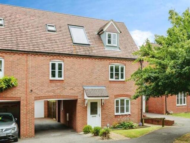 The Farrows, Maidstone, 4 Bedroom Semi detached
