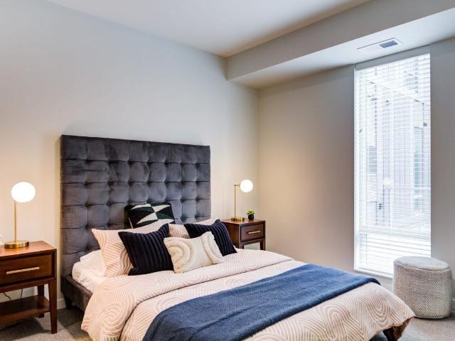 The Fenley 1 Bedroom Apartment for Rent at 8051 33rd Ave S, Bloomington, MN 55425 South Loop