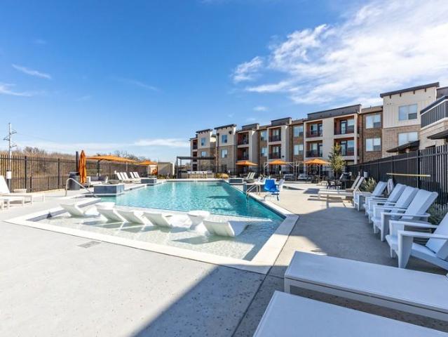 The Fitzroy Village Creek 1 Bedroom Apartment for Rent at 200 Village Creek Pkwy, Burleson, TX 76028