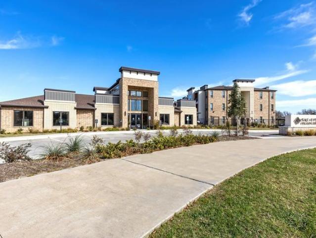 The Fitzroy Village Creek 2 Bedroom Apartment for Rent at 200 Village Creek Pkwy, Burleson, TX 76028