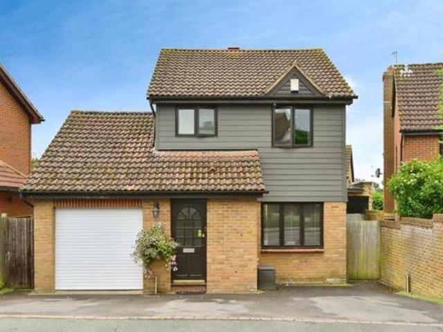 The Firs, Cheshunt, 3 Bedroom Detached