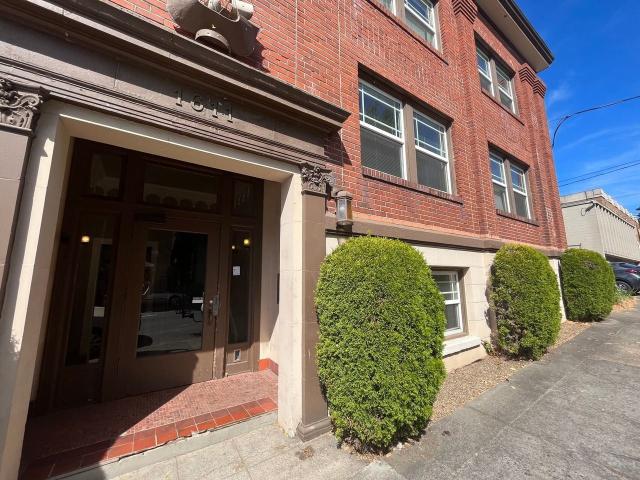 The Flying Dutchman by Star Metro 1 Bedroom Apartment for Rent at 1611 Se Belmont St, Portland, OR 97214 Buckman