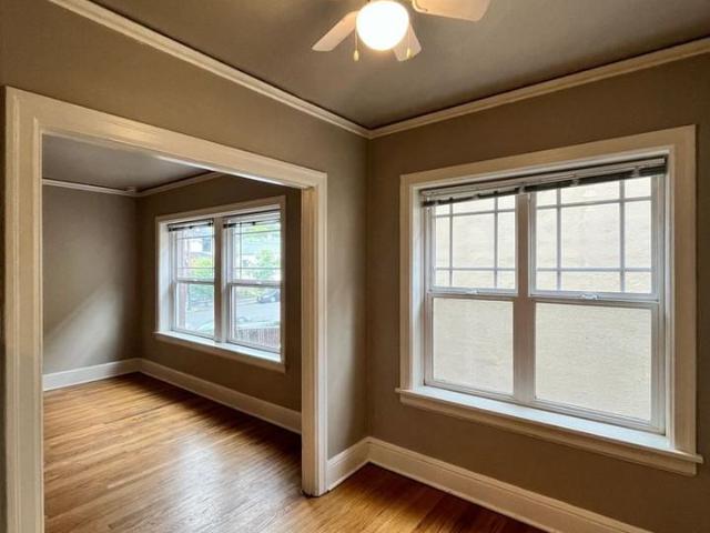The Flying Dutchman by Star Metro Studio Apartment for Rent at 1611 Se Belmont St, Portland, OR 97214 Buckman