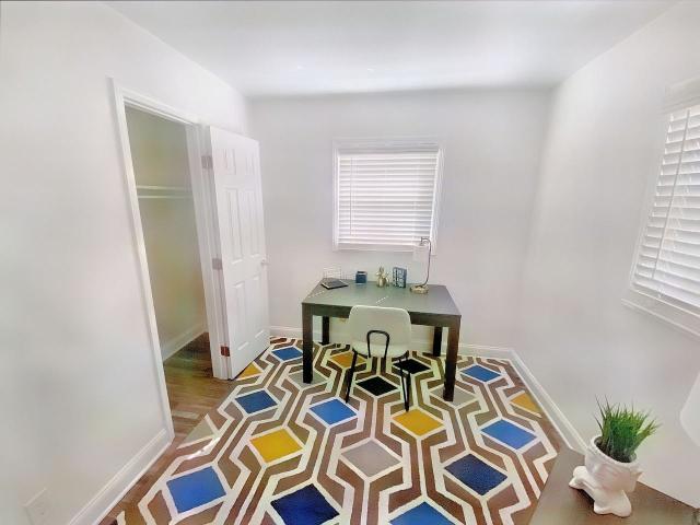 The Flats At 2200 2 Bedroom Apartment for Rent at 2479 Julia Ave, Charlotte, NC 28206 J.T. Williams