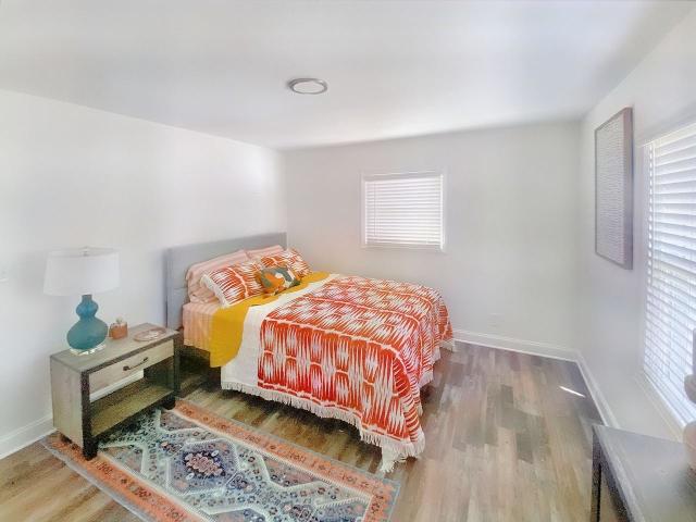 The Flats At 2200 2 Bedroom Apartment for Rent at 2479 Julia Ave, Charlotte, NC 28206 J.T. Williams