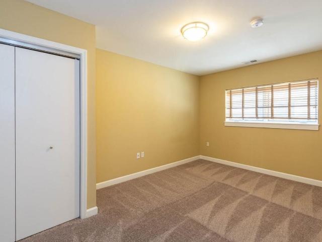 The Flats on Kirkwood 3 Bedroom Apartment for Rent at 425 E Kirkwood Ave, Bloomington, IN 47408 Old Northeast