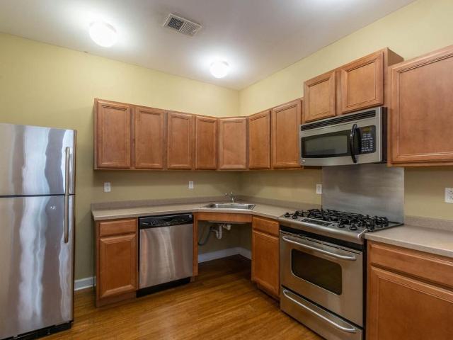 The Flats on Kirkwood 1 Bedroom Apartment for Rent at 425 E Kirkwood Ave, Bloomington, IN 47408 Old Northeast