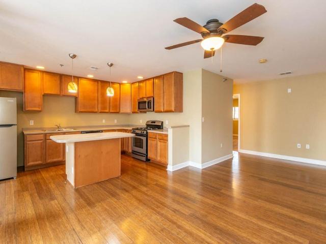 The Flats on Kirkwood 1 Bedroom Apartment for Rent at 425 E Kirkwood Ave, Bloomington, IN 47408 Old Northeast