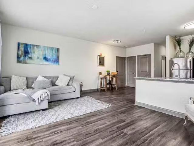 The Fleetwood Flats at 146