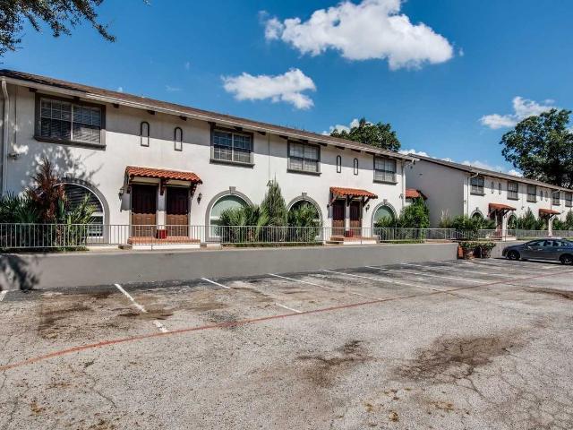 The Francesca 2 Bedroom Apartment for Rent at 4214 Rawlins St, Dallas, TX 75219