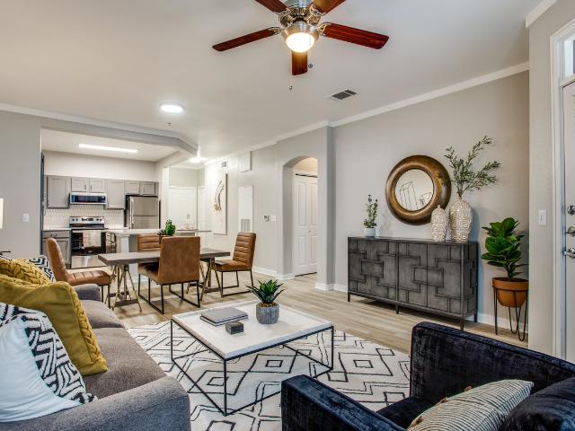 The Franklin at Samuels Ave 1 Bedroom Apartment for Rent at 520 Samuels Ave, Ft Worth, TX 76102