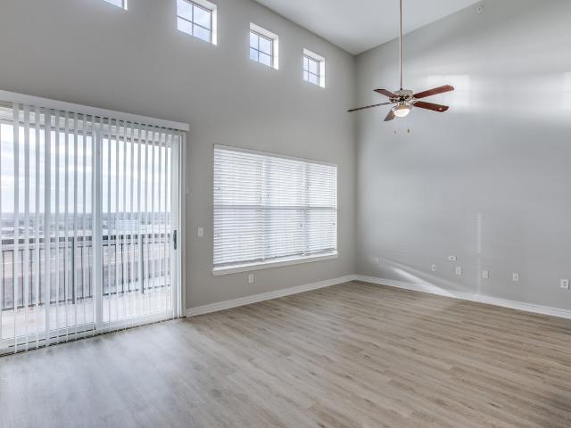 The Franklin at Samuels Ave 2 Bedroom Apartment for Rent at 520 Samuels Ave, Ft Worth, TX 76102