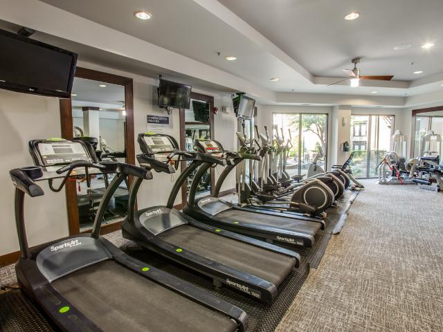 The Franklin at Samuels Ave 2 Bedroom Apartment for Rent at 520 Samuels Ave, Ft Worth, TX 76102