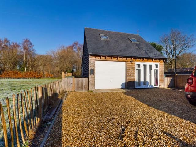 The Freehold, East Peckham, Tonbridge TN12, 1 bed detached house to rent, £1,150 pcm | PrimeLocation