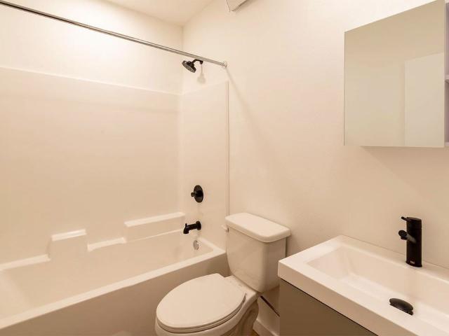 The Friday 1 Bedroom Apartment for Rent at 2119 13th Ave S, Seattle, WA 98144 North Beacon Hill