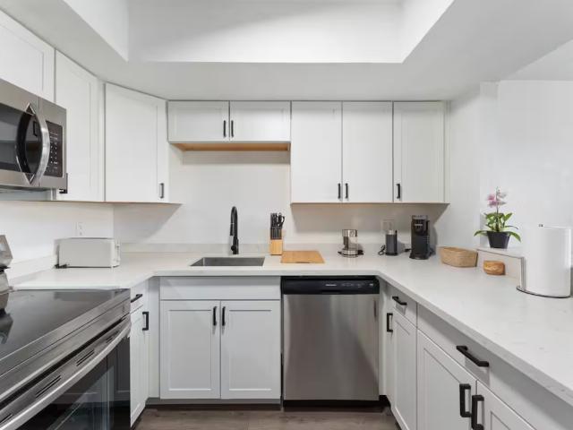 The Fringe On 32nd 2 Bedroom Apartment for Rent at 1822 N 32nd St, Phoenix, AZ 85008