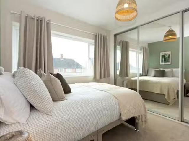 The Frinton House 3 bedrooms 1 bathroom