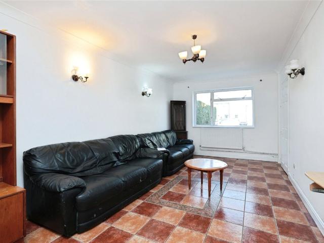 The Frithe, Slough, Berkshire SL2, 4 bed detached house to rent, £2,750 pcm | PrimeLocation