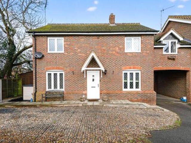 The Furlong, Oakley, 3 Bedroom Link