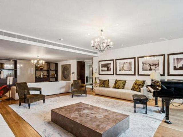 The Knightsbridge, London, 3 Bedroom Apartment