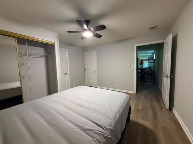The Knollwood Haven | Quiet & Comfortable Living