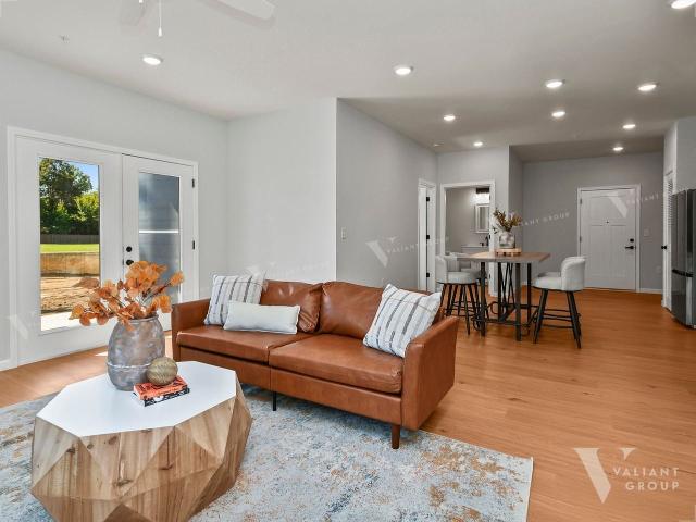 The Knoll 2 Bedroom Apartment for Rent at 505 W Grand St, Springfield, MO 65807 West Central