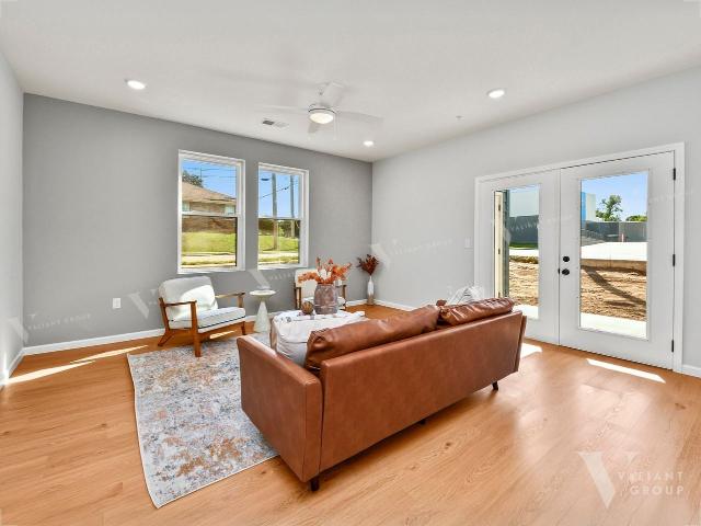 The Knoll 2 Bedroom Apartment for Rent at 505 W Grand St, Springfield, MO 65807 West Central
