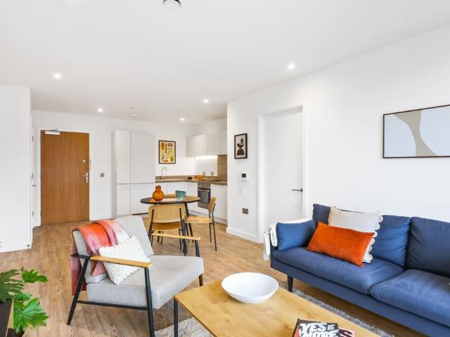 The Kell, Gillingham Gate Road. 1 bed flat to rent £1,305 pcm £301 pw