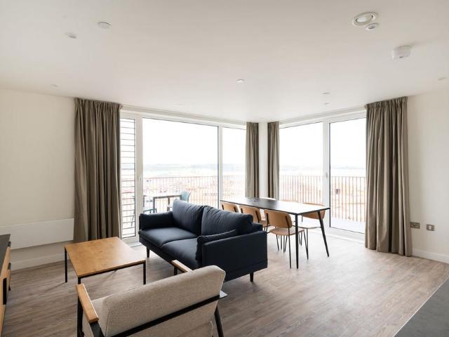 The Kell, Gillingham Gate Road. 3 bed flat to rent £1,875 pcm £433 pw