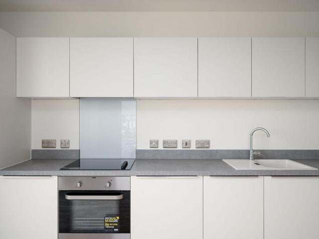 The Kell, Gillingham Gate Road. 3 bed flat to rent £1,810 pcm £418 pw