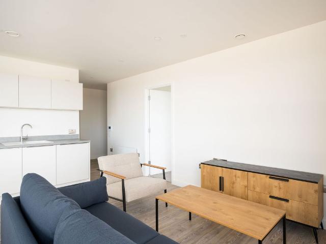 The Kell, Gillingham Gate Road, Gillingham ME4, 3 bed flat to rent, £1,750 pcm | PrimeLocation