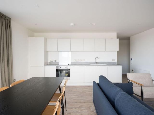 The Kell, Gillingham Gate Road, Gillingham ME4, 3 bed flat to rent, £1,835 pcm | PrimeLocation