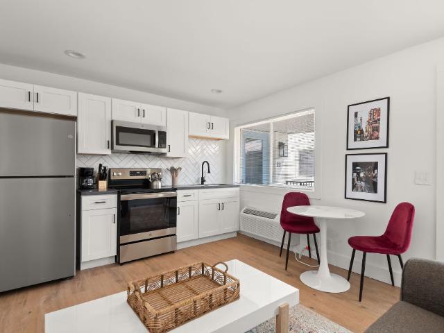 The Kensington 1 Bedroom Apartment for Rent at 2100 Clifton Ave, Nashville, TN 37203 Watkins Park