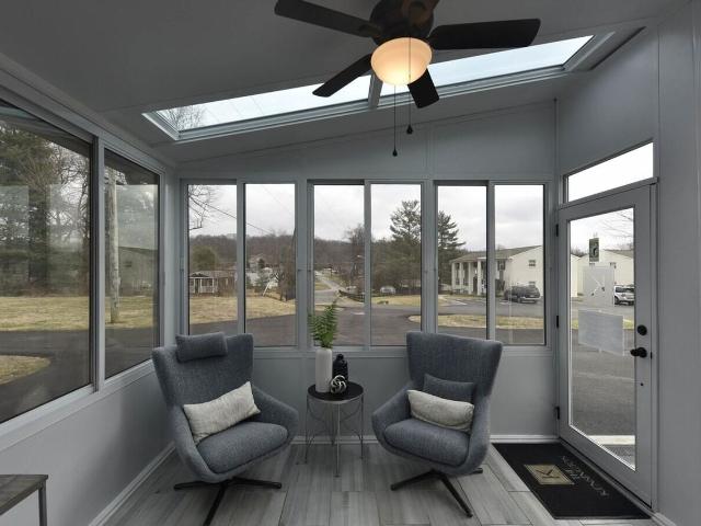 The Kensington of Louisville 2 Bedroom Apartment for Rent at 6100 Ledgewood Pkwy, Louisville, KY 40214