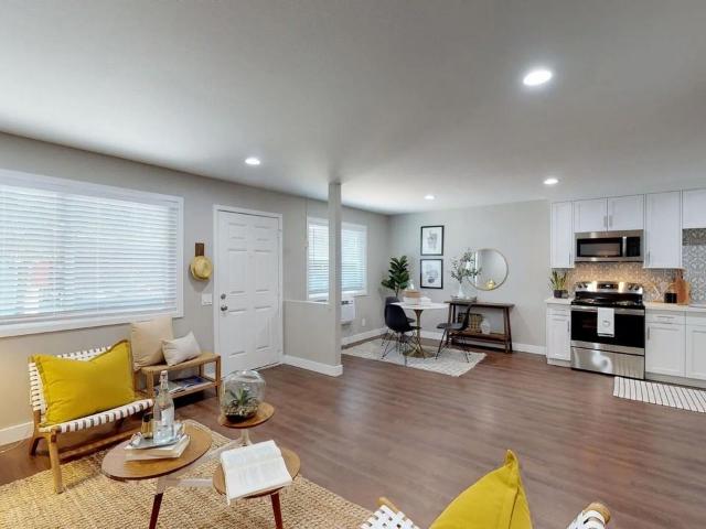 The Kentucky 2 Bedroom Apartment for Rent at 1133 Old Stage Rd, Fallbrook, CA 92028 Fallbrook