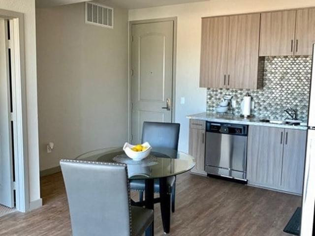 The Kimball Unit H Three Bedrooms, Three Bathrooms