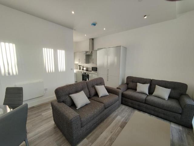 The Kingsway, Swansea SA1, 2 bed flat to rent, £925 pcm | PrimeLocation