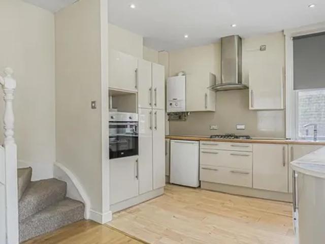 The House Interiors, Station Road, Winchmore Hill, London, N21 3NL, United Kingdom | 2 bed apartment for rent #139474935 | Rentberry