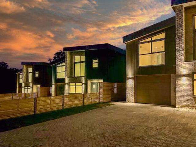 The How, Houghton Road, 4 Bedroom Detached