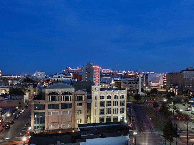 The Howard Luxury Apartments 1 Bedroom Apartment for Rent at 833 Howard Ave, New Orleans, LA 70113 Central Business District