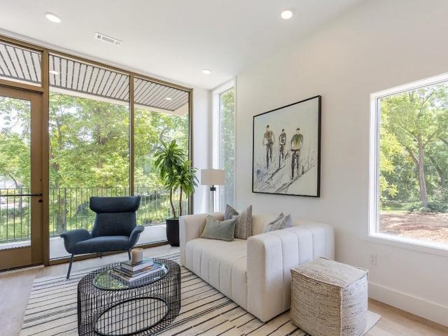 The Howard Studio Apartment for Rent at 321 Se 2nd St, Bentonville, AR 72712
