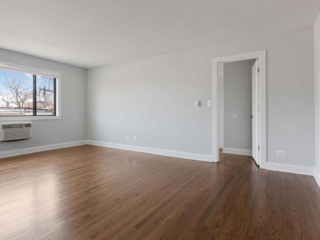 The Howard Winchester 2 Bedroom Apartment for Rent at 7545 N Winchester Ave, Chicago, IL 60626 Rogers Park