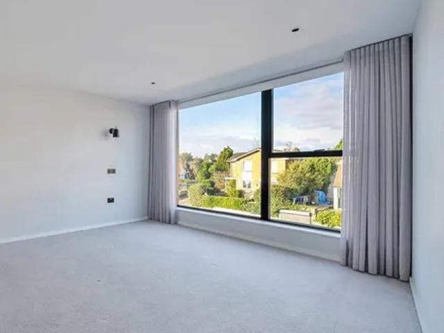 The Hodford Road Surgery, 73 Hodford Road, Childs Hill, London, NW11 8NH, United Kingdom | 5 bed duplex for rent #138852733 | Rentberry