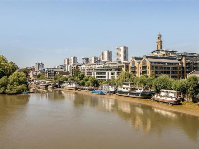 The Hollows, Brentford TW8, Houseboat to rent, £1,345 pcm | PrimeLocation