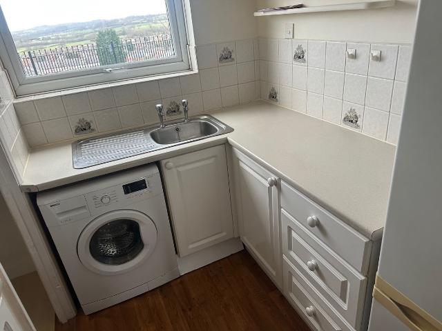 The Hollies, Nottingham NG16, 2 bed flat to rent, £595 pcm | PrimeLocation