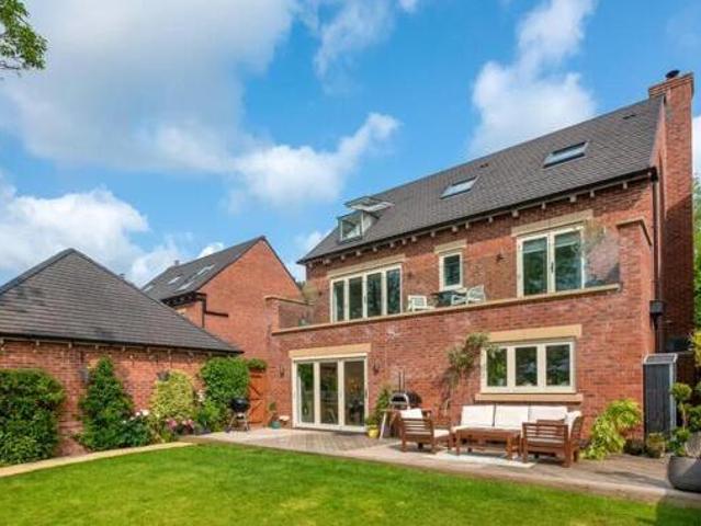 The Holt, Binton, 5 Bedroom Detached
