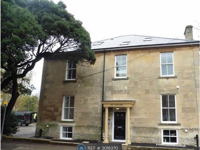 The Hawthorns, Chippenham SN15, 2 bed flat to rent, £1,050 pcm | PrimeLocation